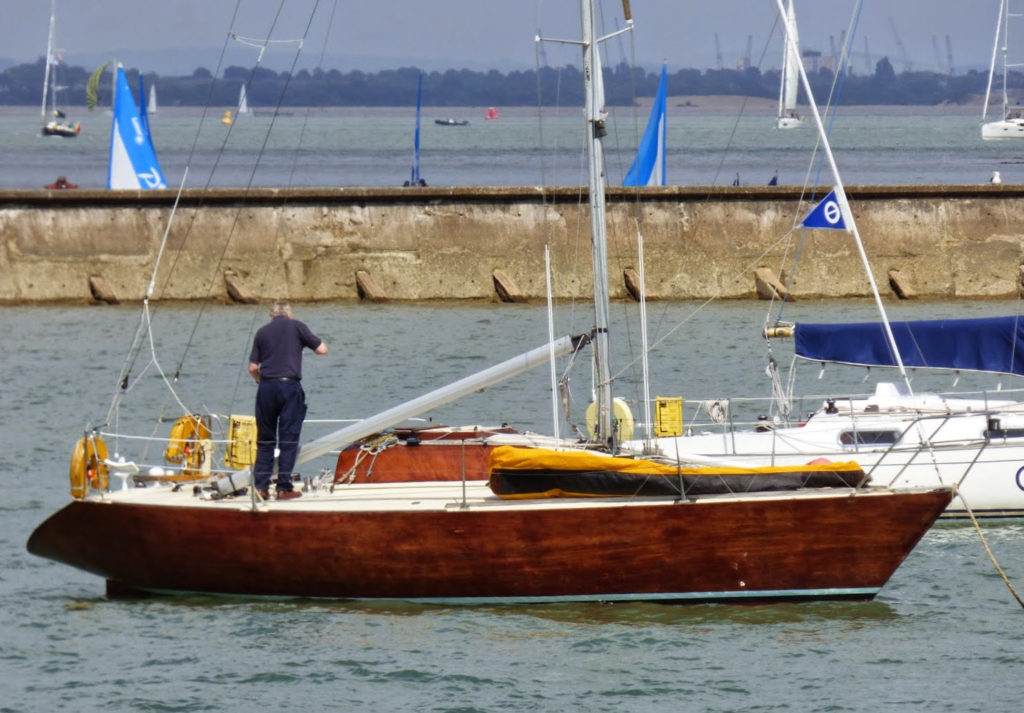 VIDEO: The Sinking of Alchemist >> Scuttlebutt Sailing News: Providing ...