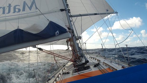 Facts about South Pacific pitchpole >> Scuttlebutt Sailing News ...
