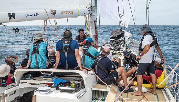 Clipper Race: Pursuing the equator >> Scuttlebutt Sailing News ...