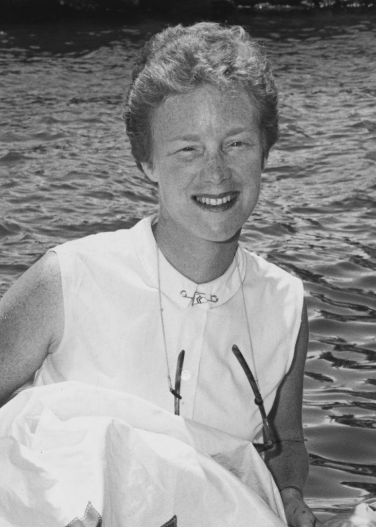 Eight Bells: Susan Sinclair >> Scuttlebutt Sailing News: Providing ...