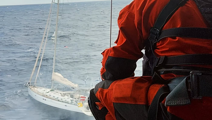 Abandoning a perfectly good boat >> Scuttlebutt Sailing News: Providing ...